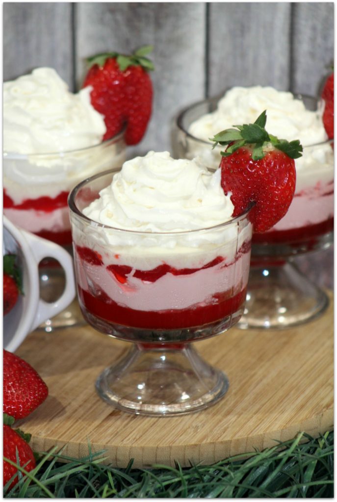 Red Velvet Cookie and Strawberry Parfait - Best Crafts and Recipes