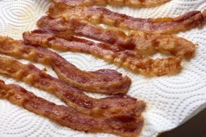 How to Make Perfect Bacon the Fast and Easy Way - Best Crafts and Recipes