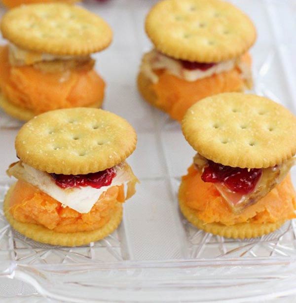 Thanksgiving Day Cracker Buffet - Best Crafts and Recipes