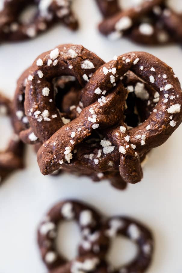 Chocolate Pretzel Cookies Recipe - Best Crafts and Recipes
