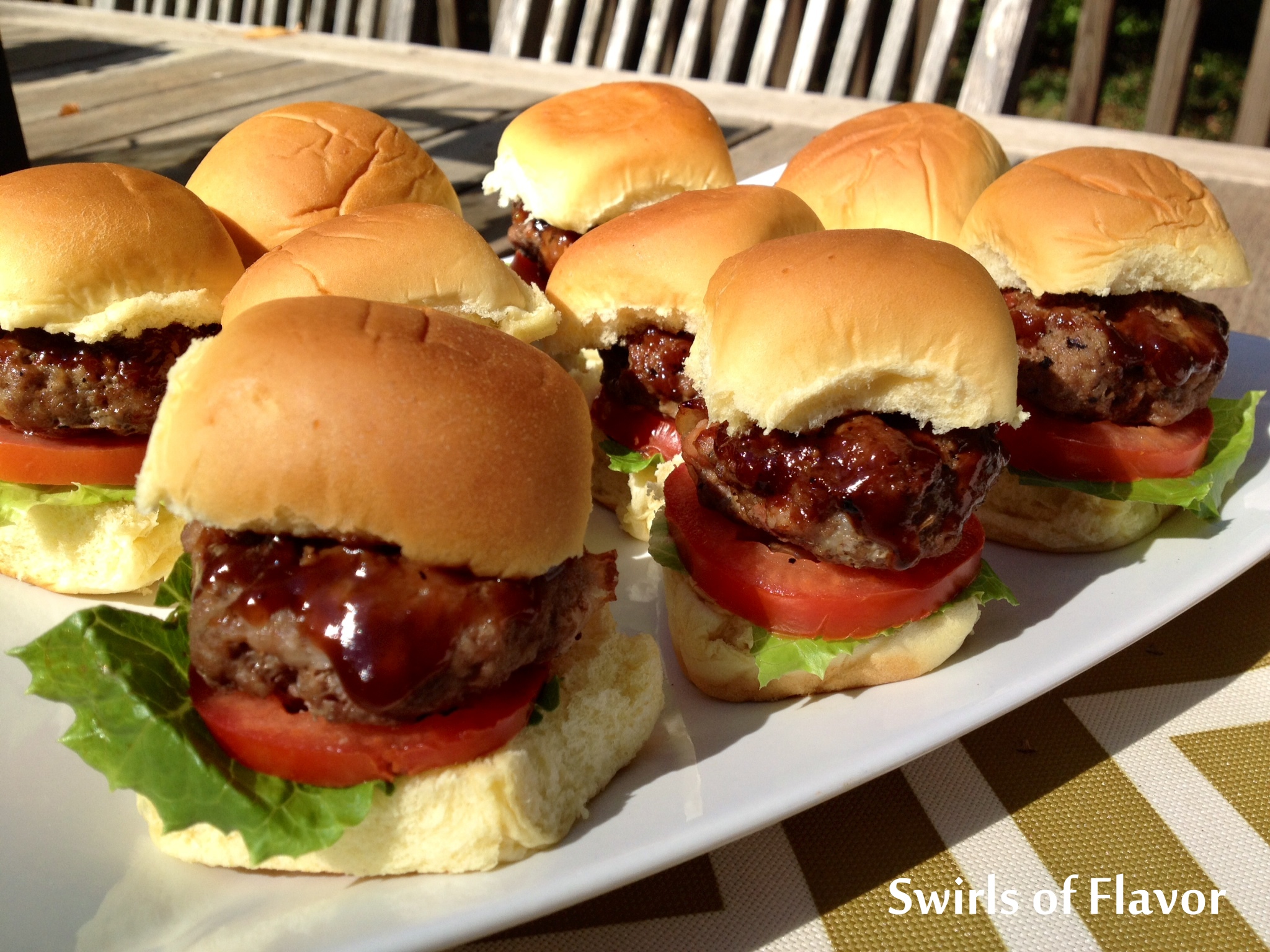 Bourbon Barbecue Glazed Sliders With Bacon - Best Crafts and Recipes