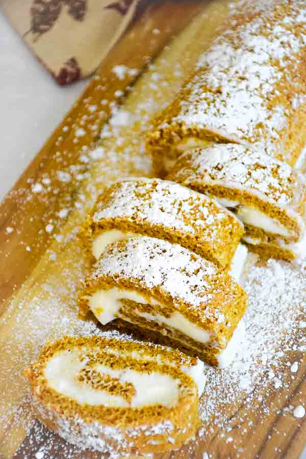 Pumpkin Spice Cake Roll - Best Crafts and Recipes