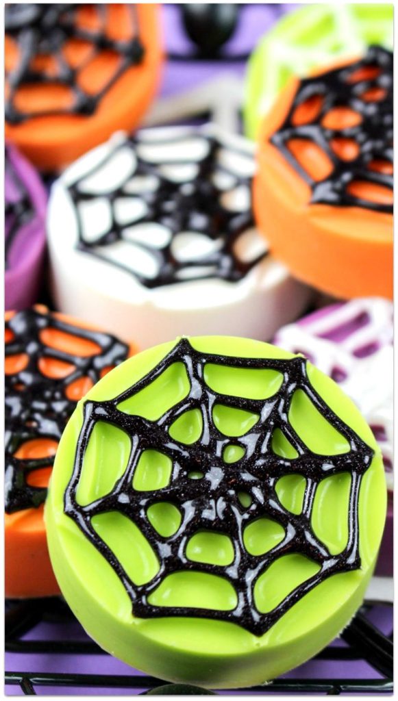 Easy Halloween Spiderweb Oreos - Best Crafts and Recipes