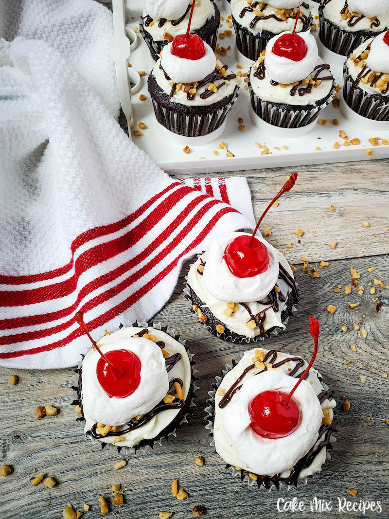 Hot Fudge Sundae Cupcakes - Best Crafts and Recipes