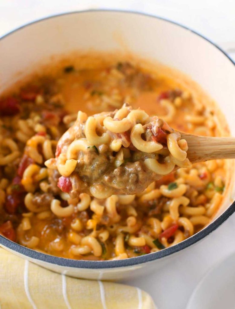 Cheesy Beef Macaroni - A One Pot Meal - Best Crafts and Recipes
