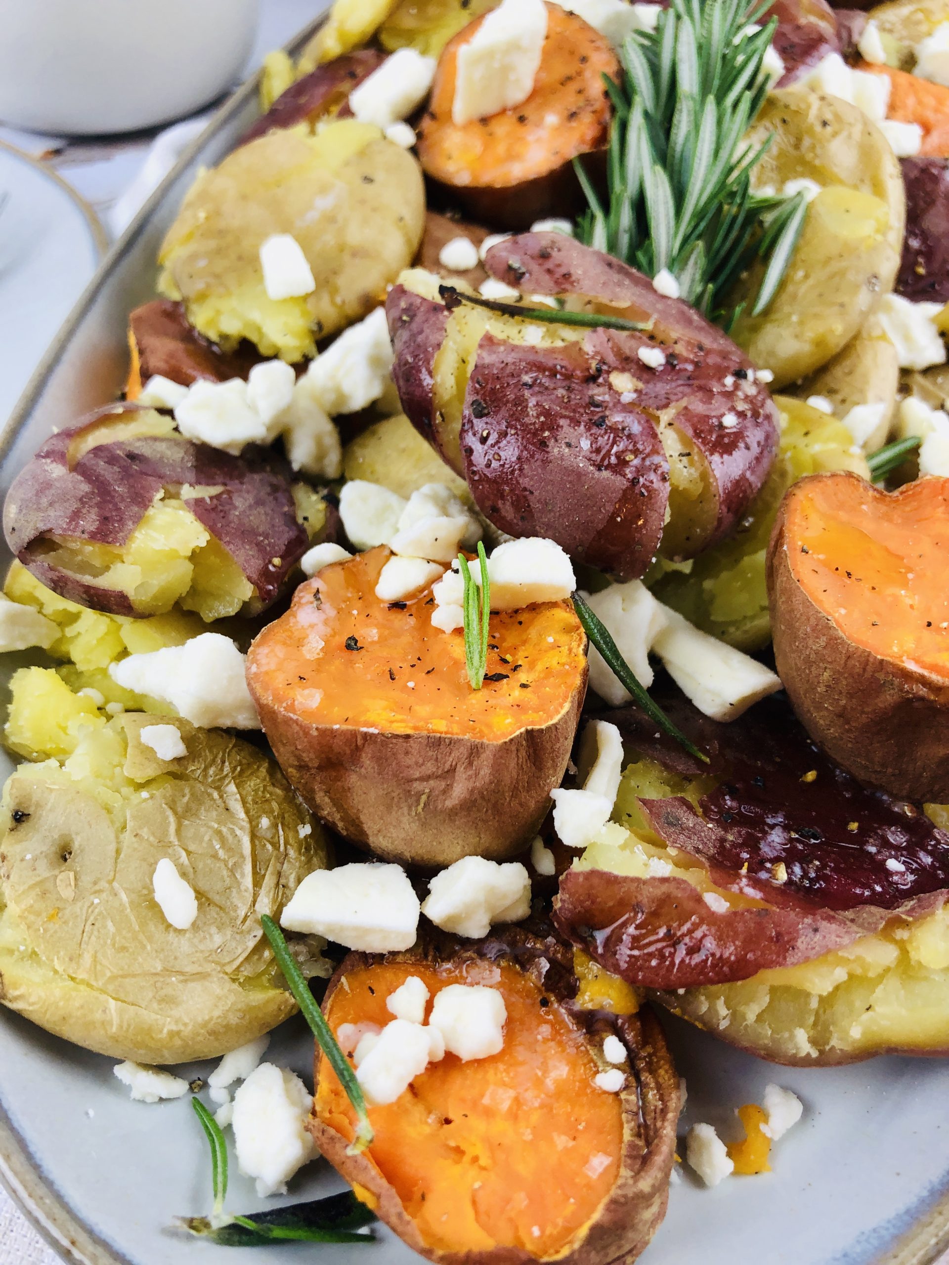 Smashed Potatoes with Feta - Best Crafts and Recipes