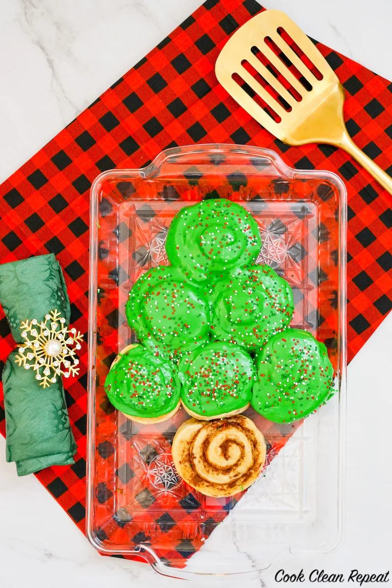 Christmas Tree Cinnamon Rolls - Best Crafts and Recipes