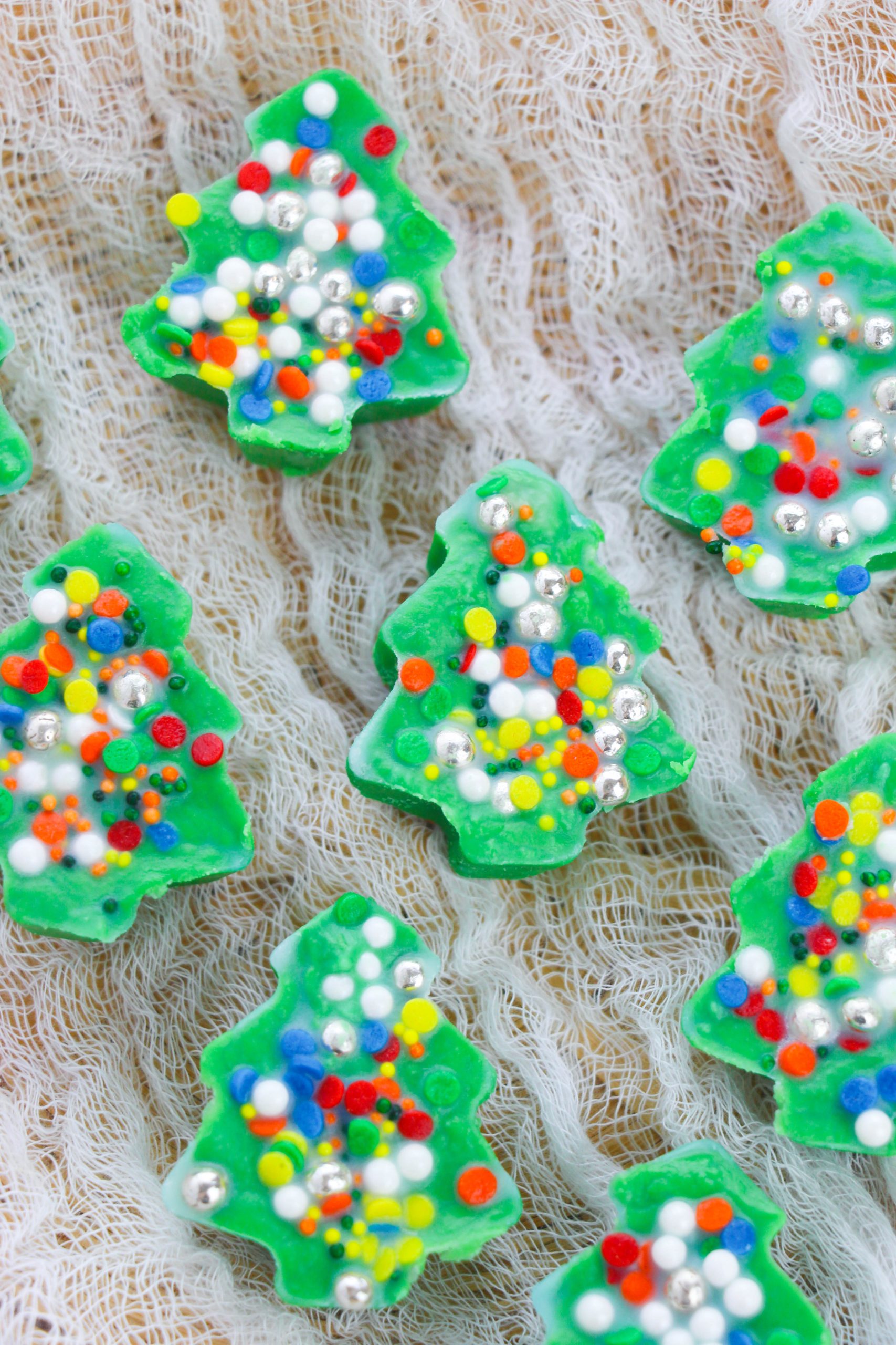 Easy Christmas Tree Fudge - Best Crafts and Recipes